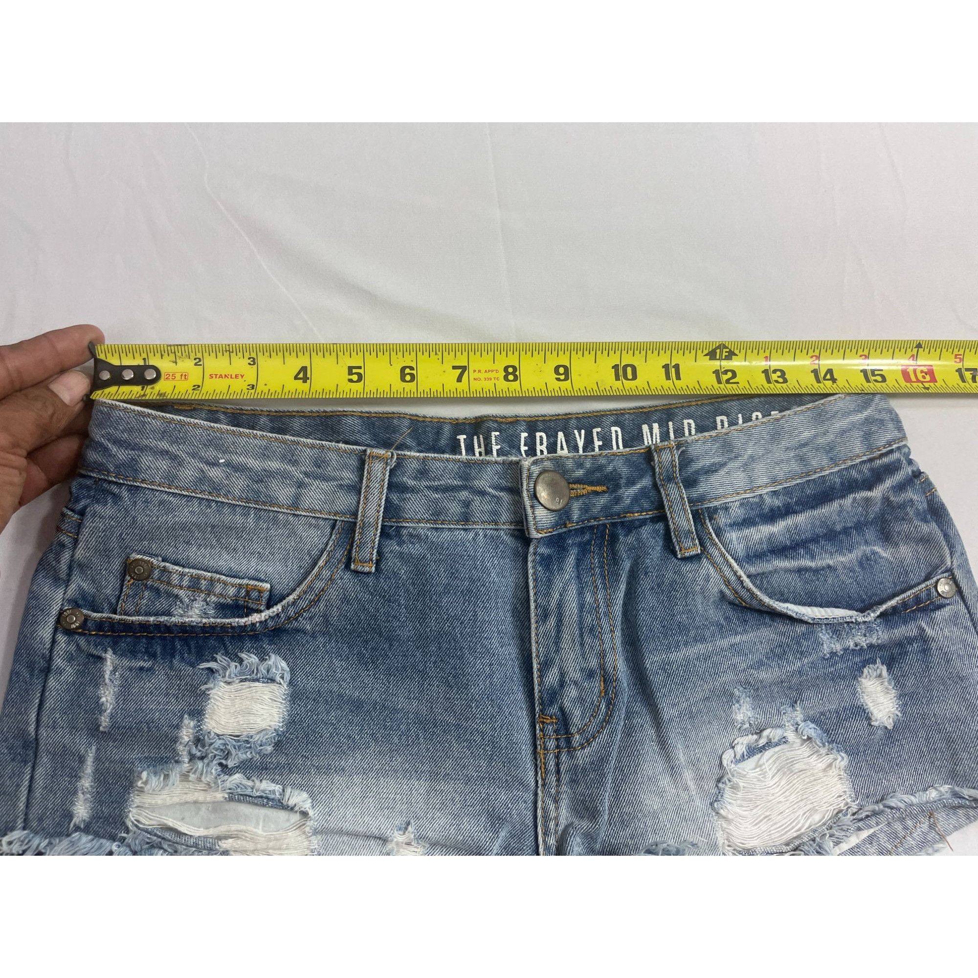 Unkwn PREOWNED WOMEN'S DENIM CUT OFFS BY THE FRAYED - MID RISE SIZ ...