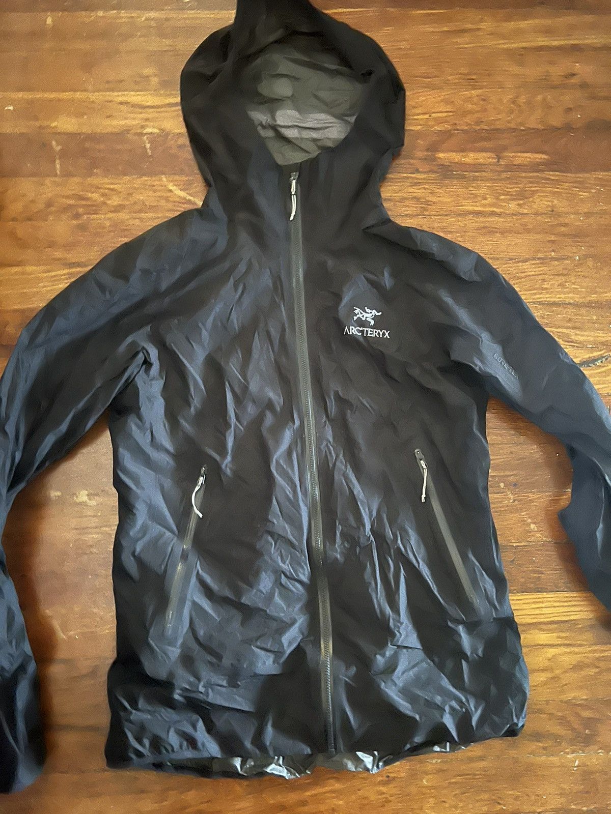 Arc'teryx WOMENS ARCTERYX RAIN JACKET | Grailed