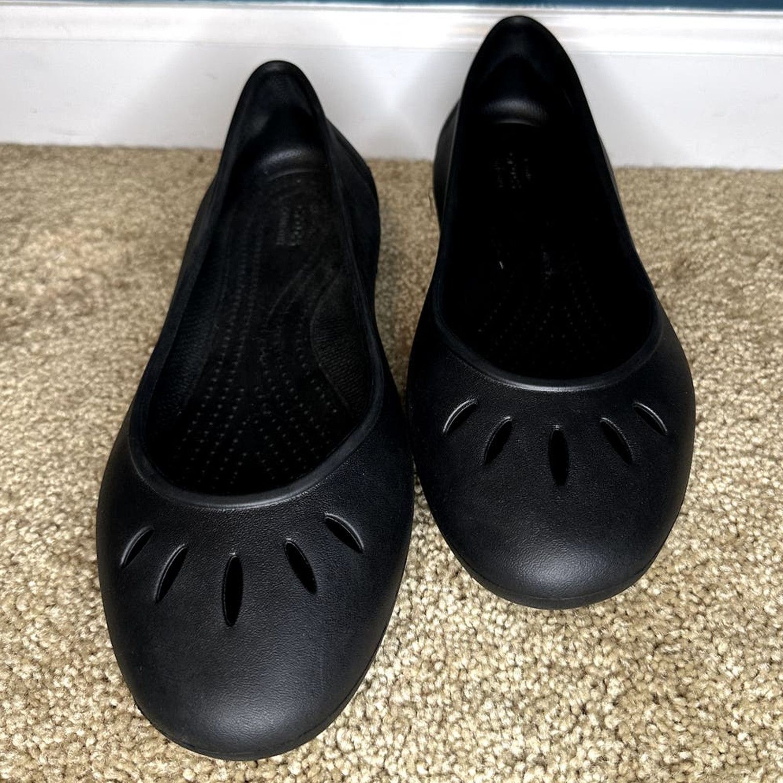 Crocs Crocs Kelli Cutout Slip On Lightweight Flats Shoes Black 10 | Grailed