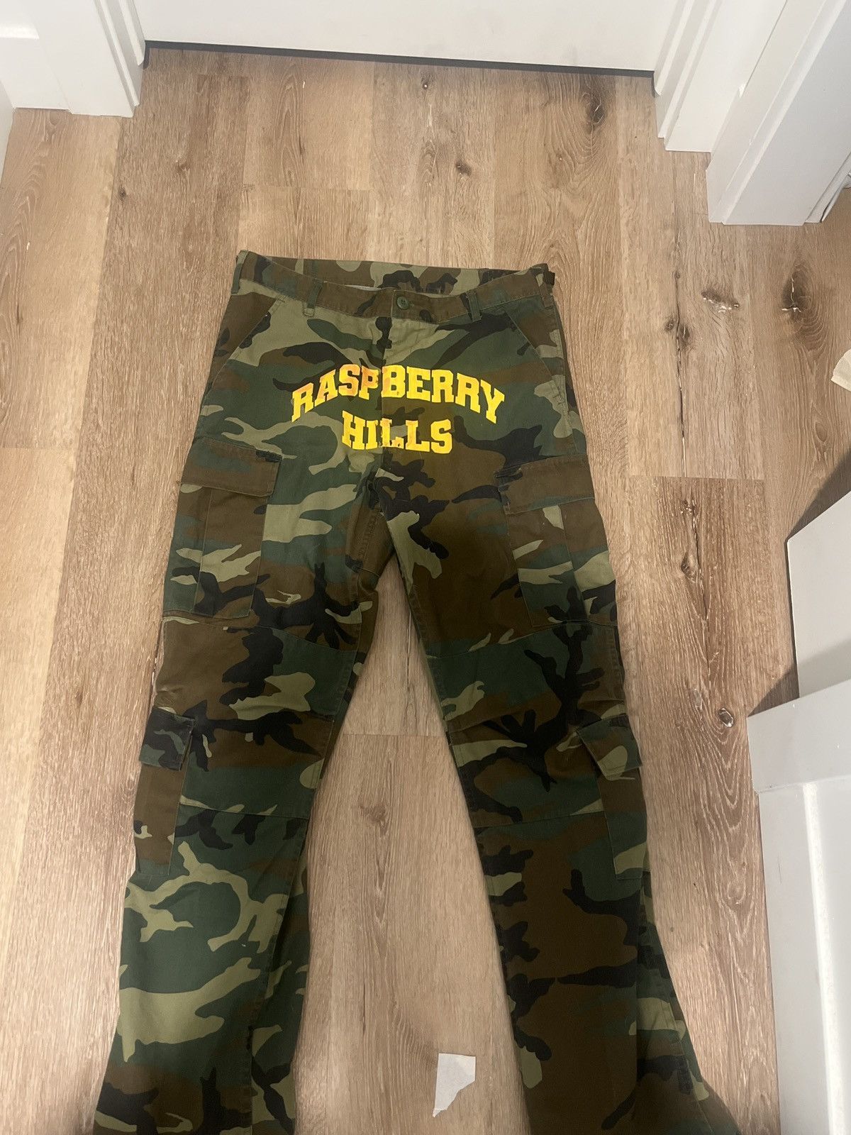 Streetwear Gv gallery “raspberry hill” camo pants | Grailed