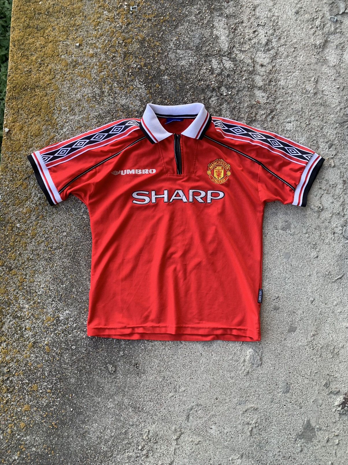 Vintage RARE Manchester United Umbro Jersey Monogram Sharp 1998 tee ...