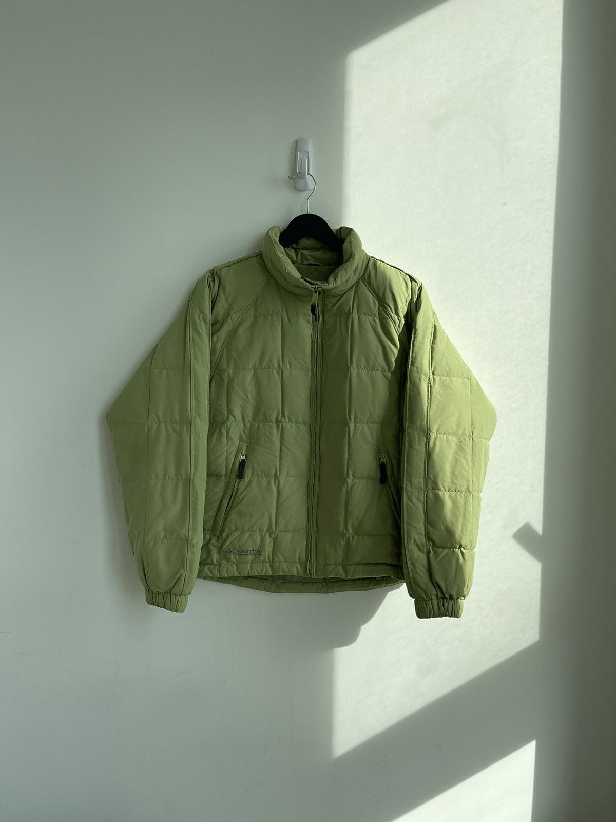 Columbia × Streetwear × Vintage VINTAGE SLIME "COLUMBIA" PUFFER JACKET ...