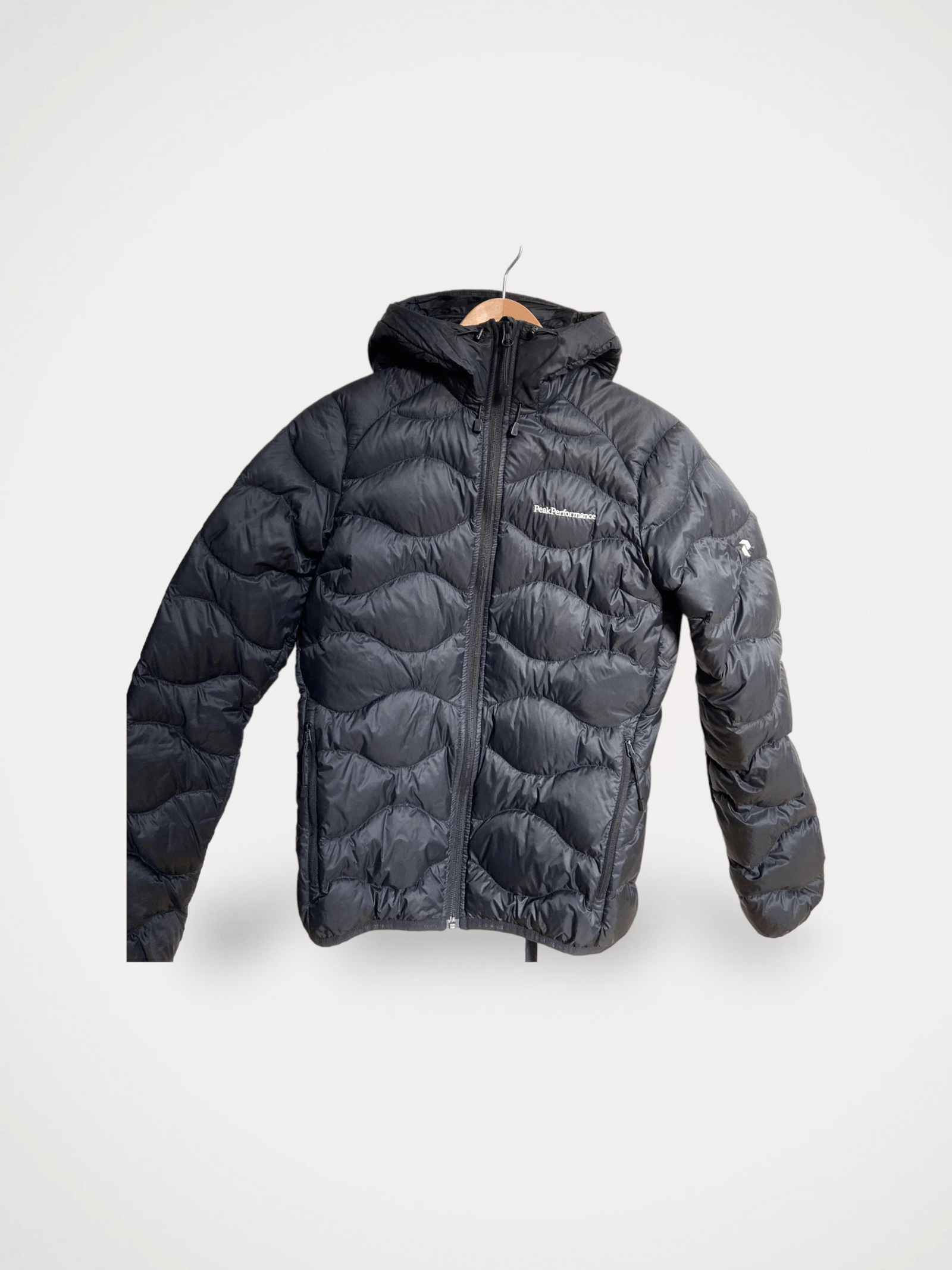 Peak Performance Peak Performance Helium Jacket | Grailed