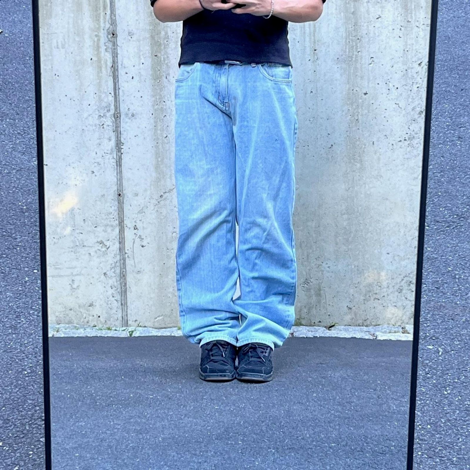 Jnco × Streetwear × Vintage vintage 2000s baggy wide leg lightwash ...
