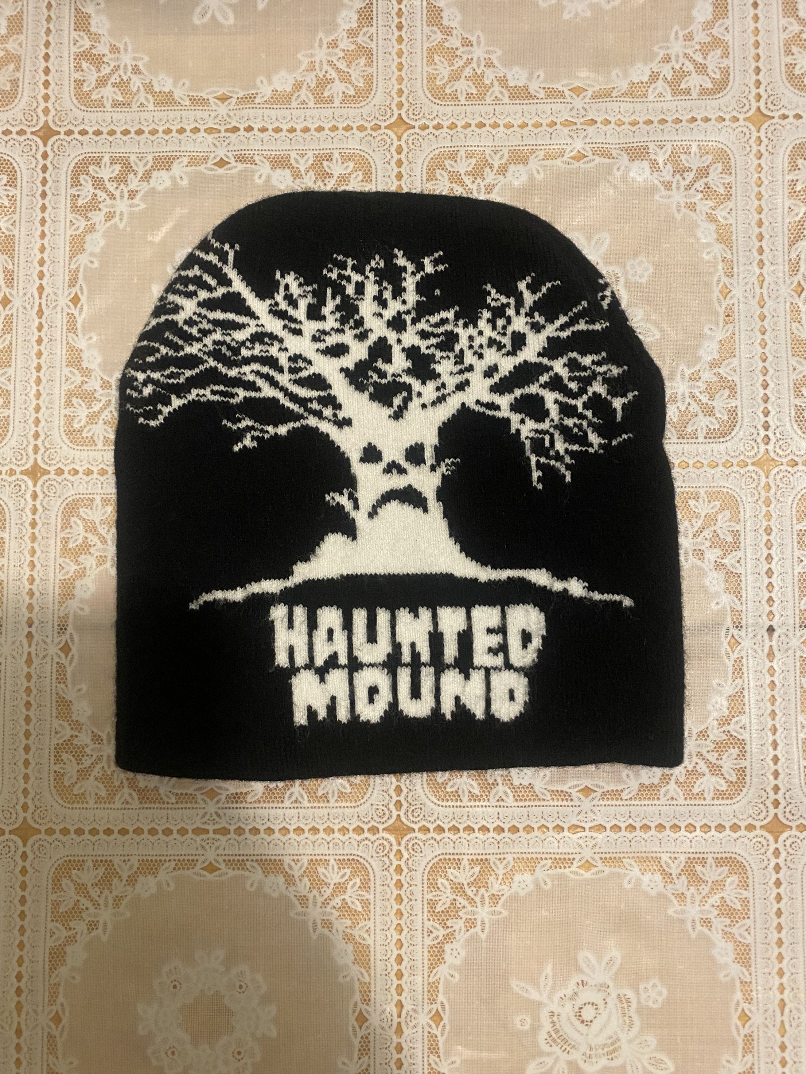 Haunted Mound Haunted Mound tour beanie | Grailed