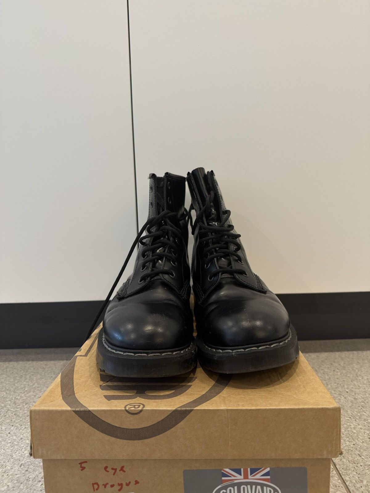 Solovair Black Hi-Shine 8 Eye Derby Boot | Grailed