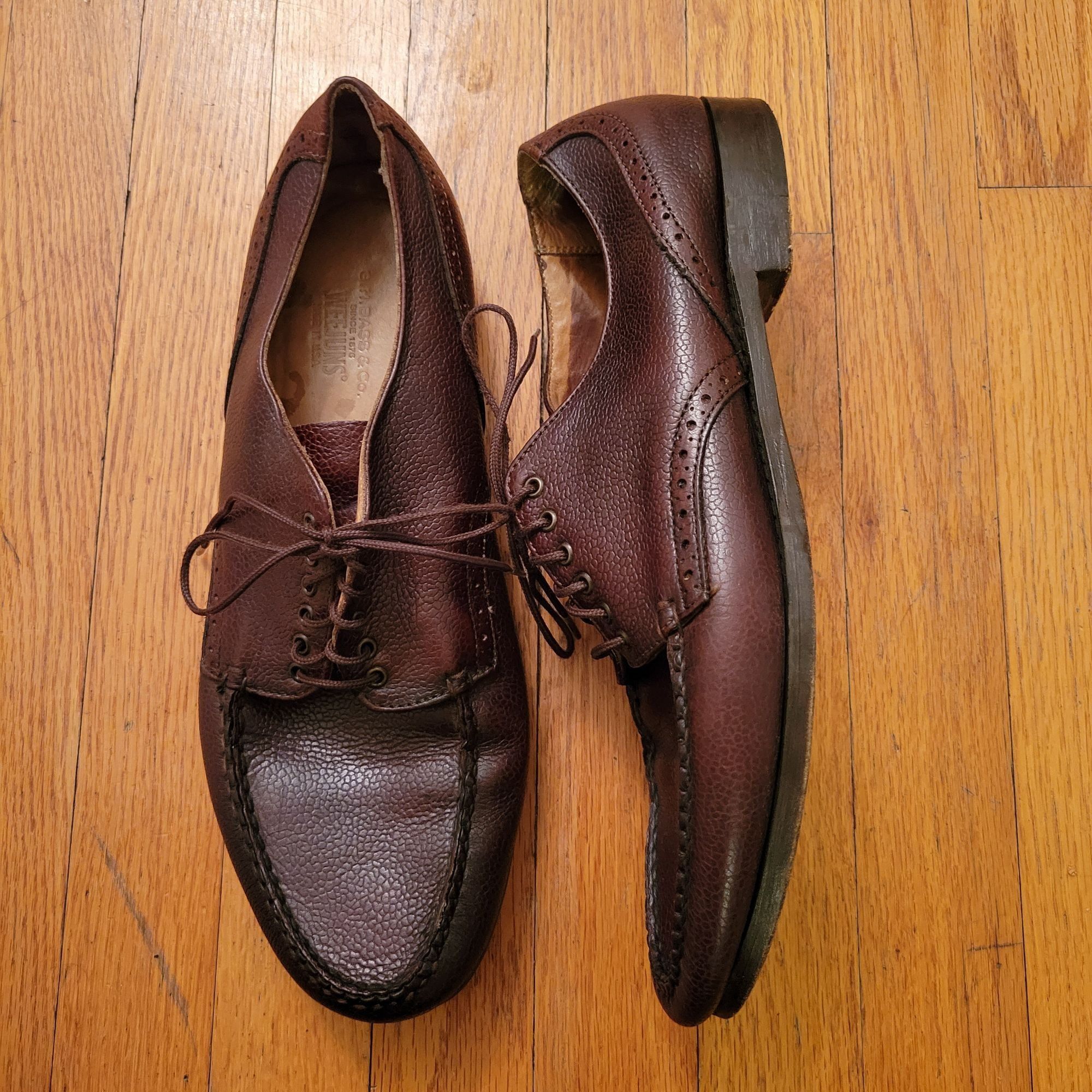 G.H. Bass & Co. G.H. Bass Weejuns Brown Leather Oxfords 13D Moc Toe ...