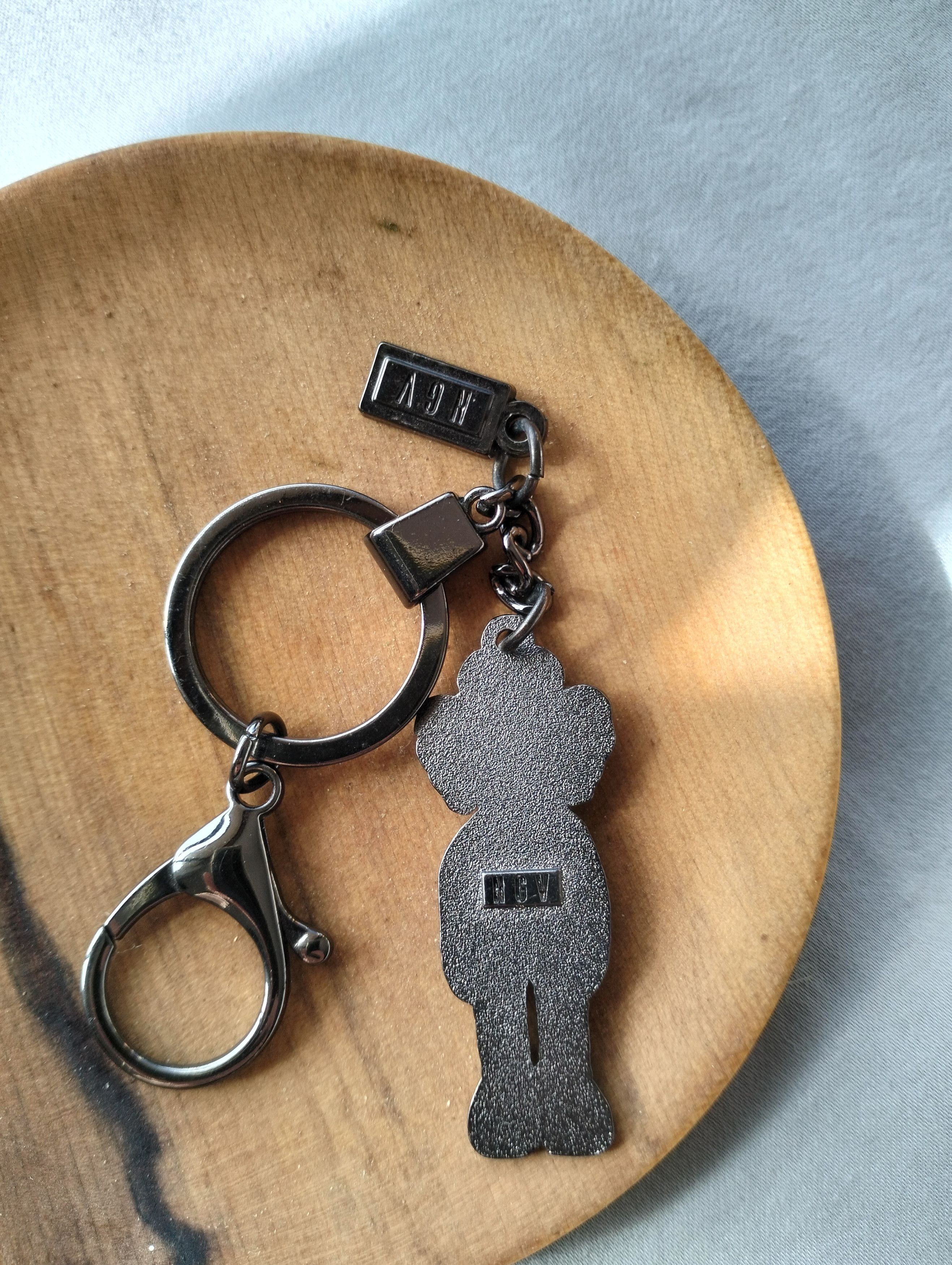 Kaws Kaws BFF Keychain | Grailed