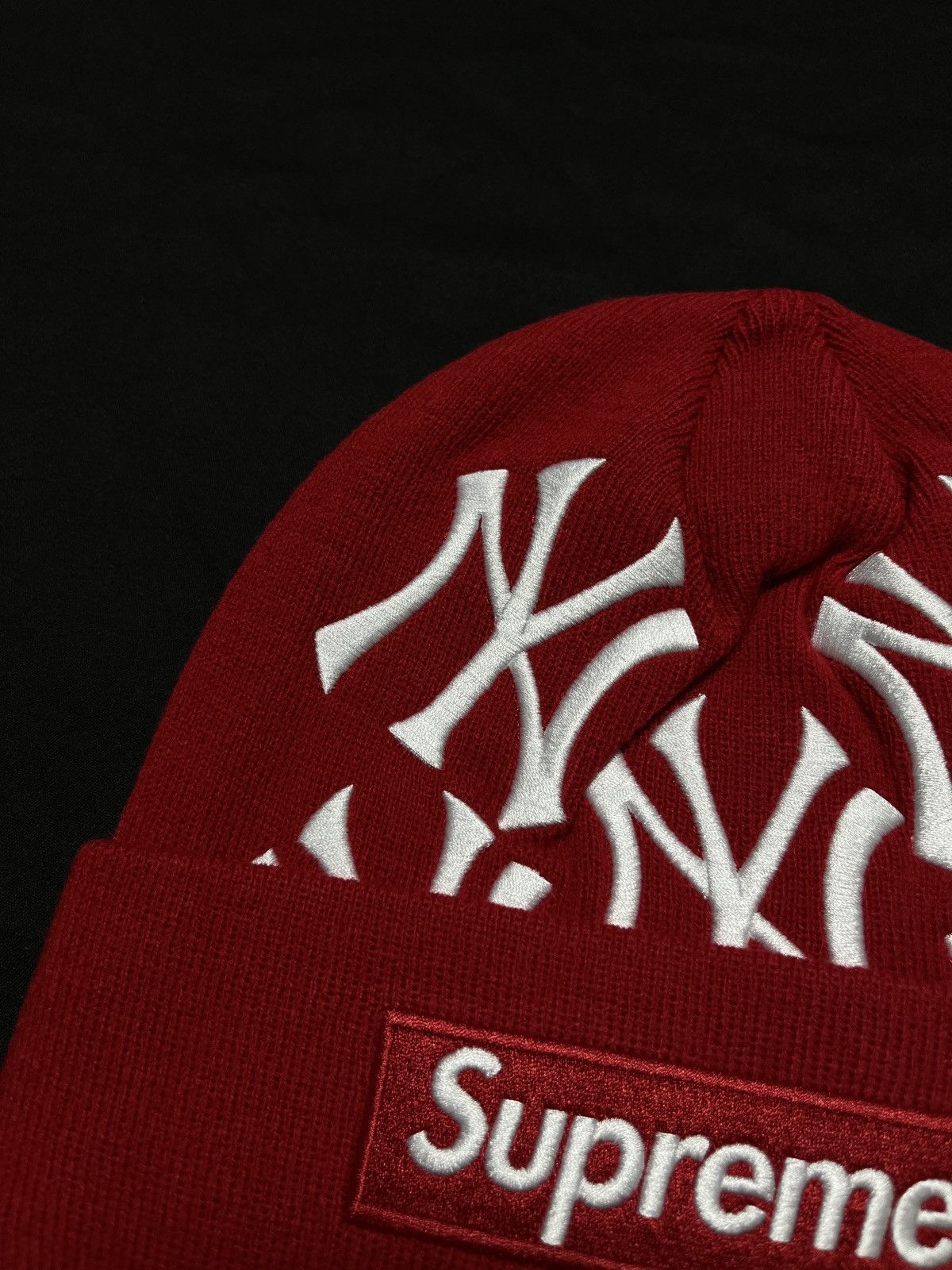 Supreme Rare Supreme New York Yankees New Era Box Logo Red Beanie | Grailed