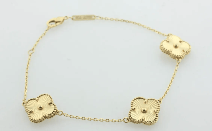 Van Cleef & Arpels van cleef style bracelet | Grailed