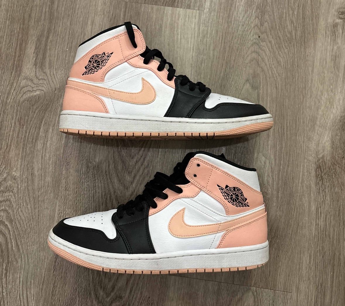 Jordan Brand × Nike Air Jordan 1 mid crimson tint | Grailed