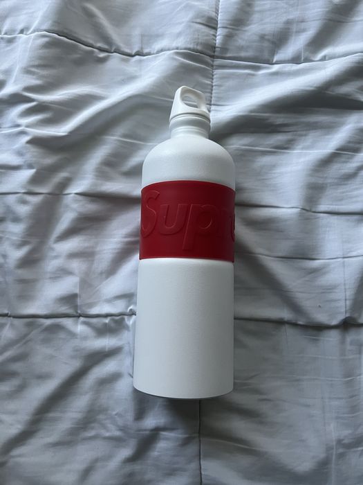 Supreme white supreme water bottle | Grailed