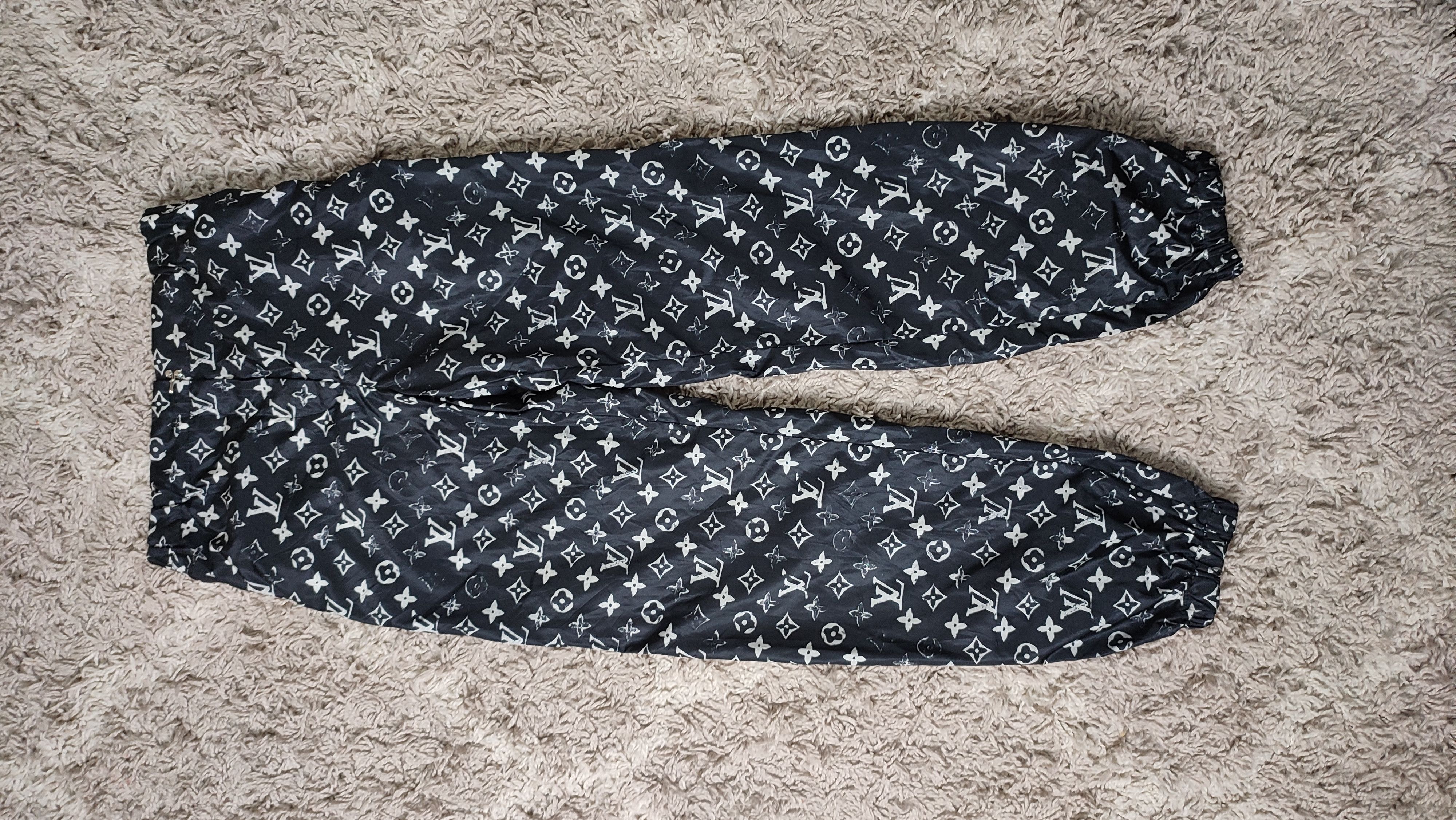 Louis Vuitton Louis Vuitton Stencil-Effect Monogram Jogging Pants | Grailed