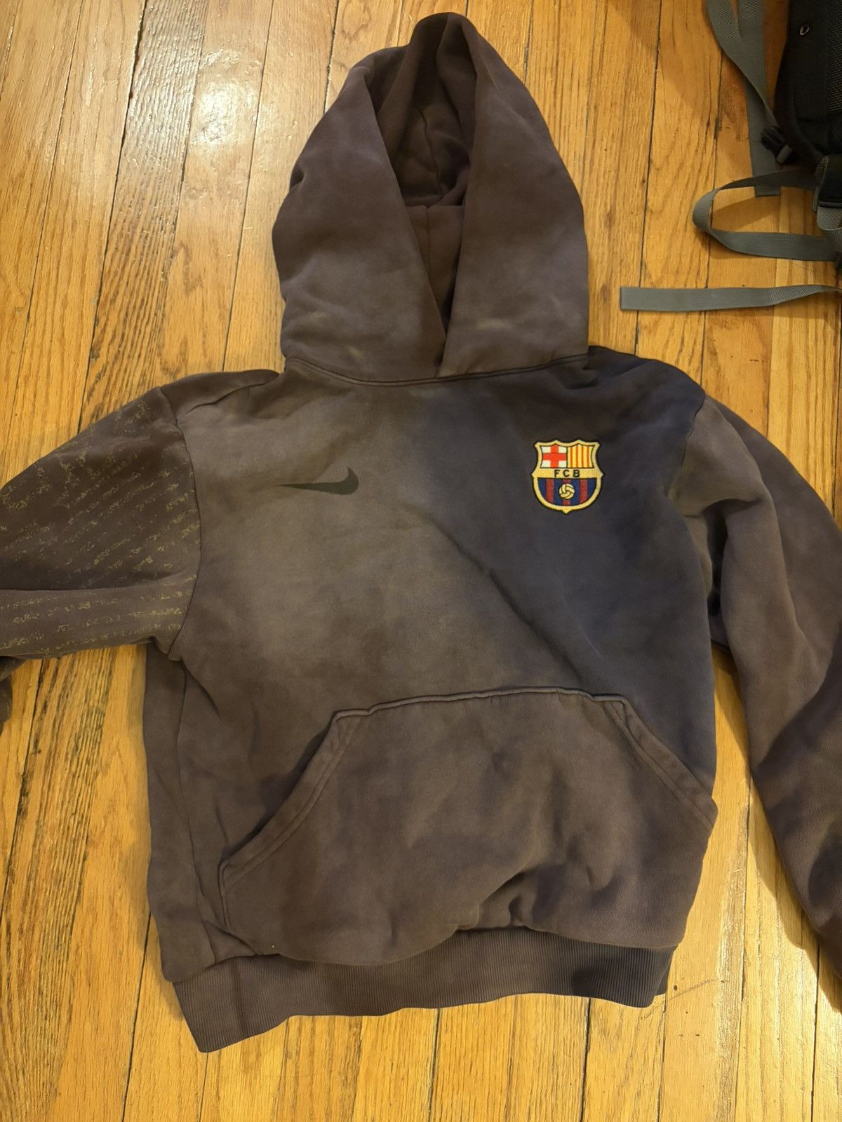 Travis Scott Travis Scott CJ X NIKE X FCB SPLIT-DYE CREST HOODIE S ...
