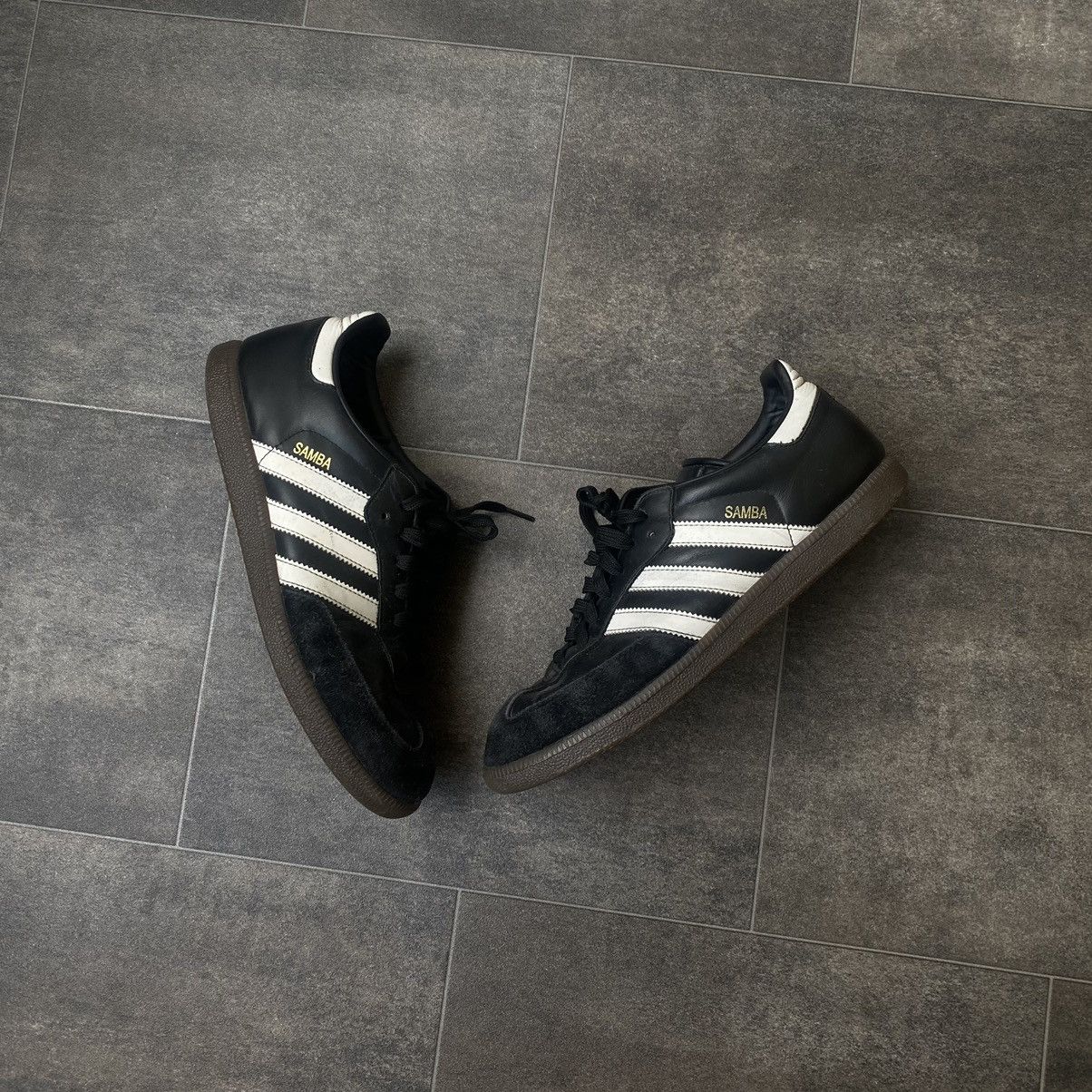 Adidas × Streetwear × Vintage Adidas Samba basic leather sneakers ...