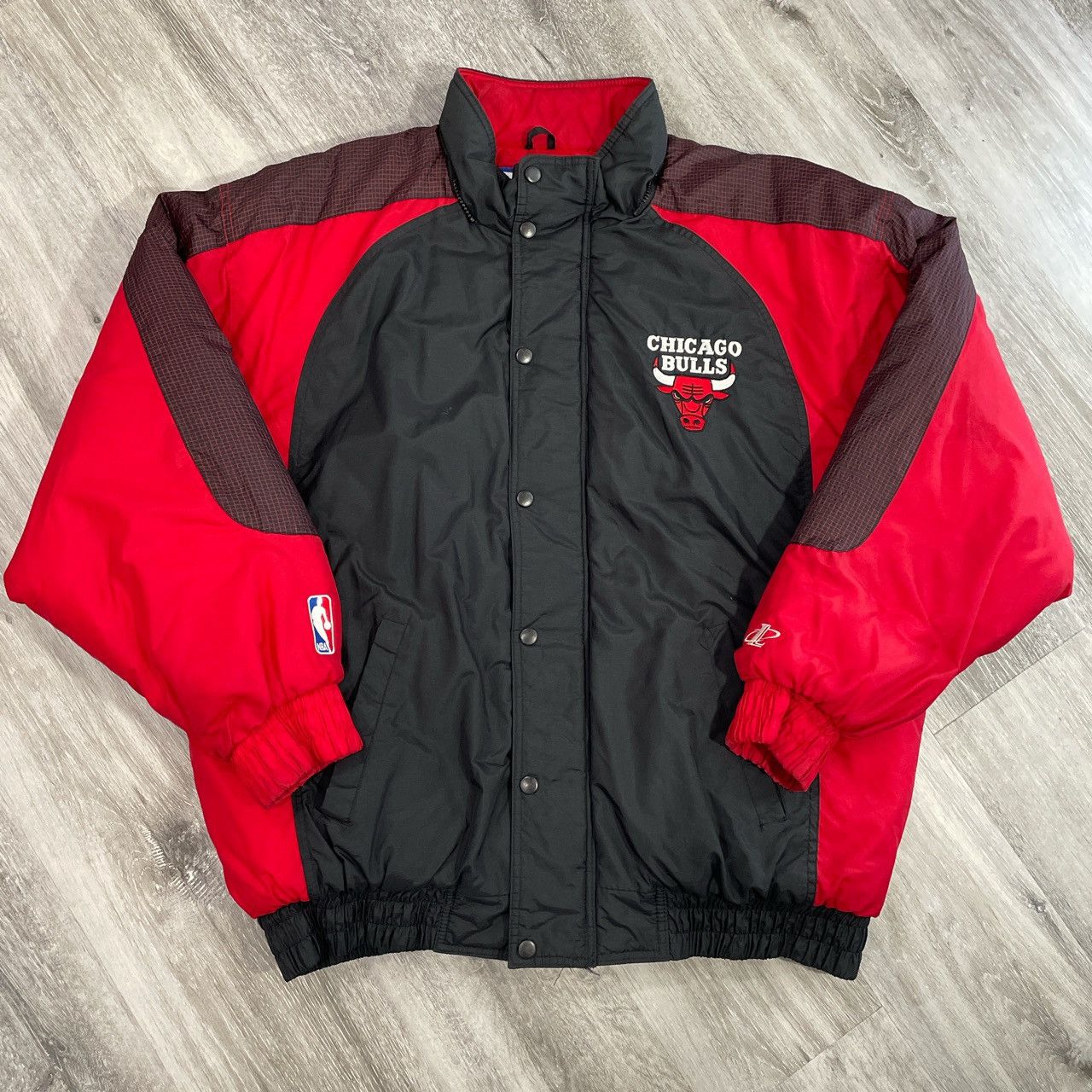 Vintage Vintage 90s Logo Athletic NBA Chicago Bulls Puffer Jacket | Grailed