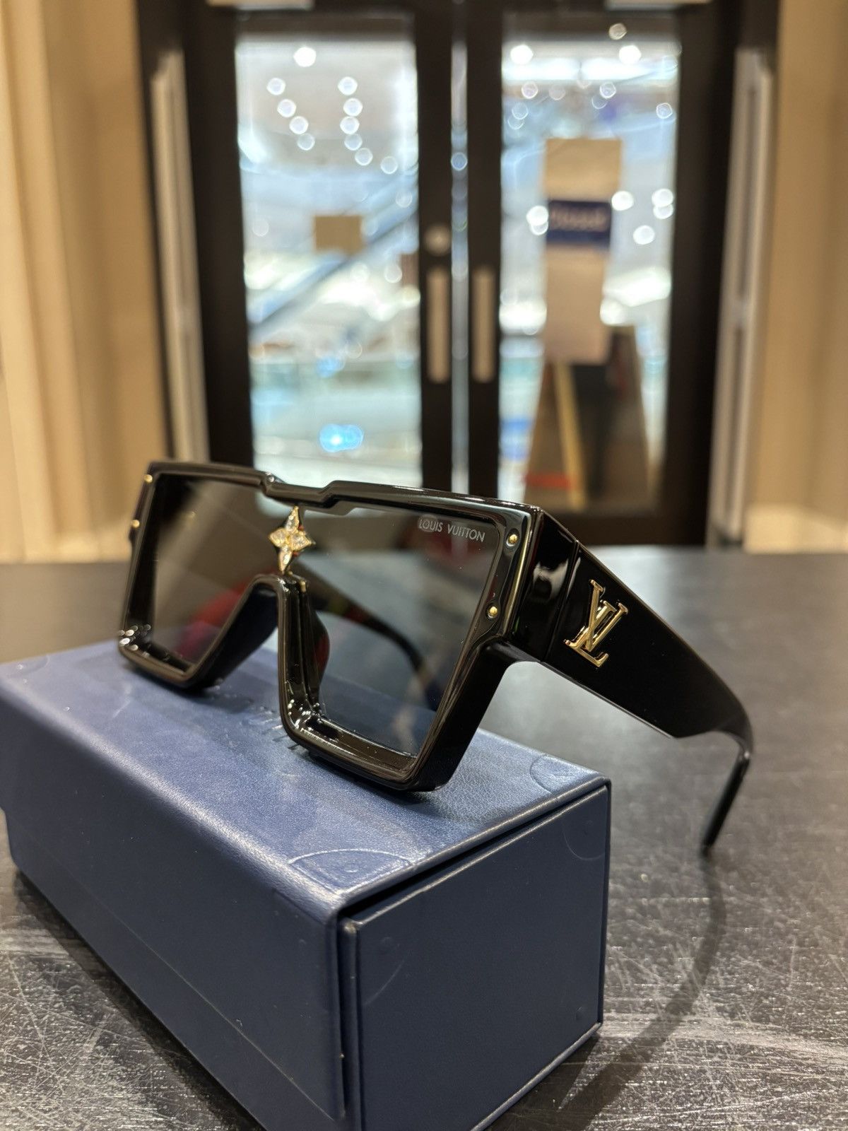 Louis Vuitton Louis Vuitton Cyclone Sunglasses | Grailed