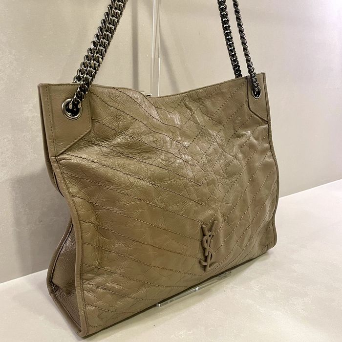 Yves Saint Laurent SAINT LAURENT Niki Large YSL Tote Bag in Light Taupe ...