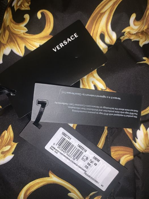 Versace VERSACE REVERSIBLE DOWN JACKET SIZE 48 S/M | Grailed