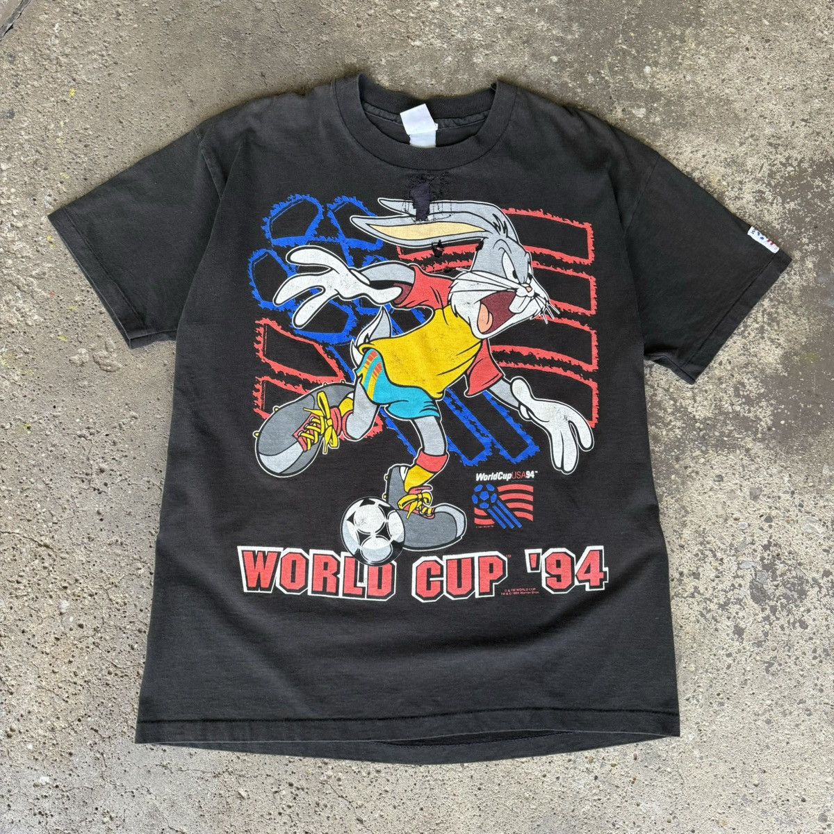 Fifa World Cup × Streetwear × Vintage VINTAGE 1994 WORLD CUP BUGS BUNNY LOONEY TUNES TEE | Grailed