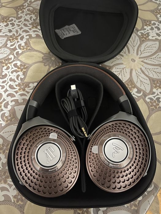 Travis Scott Cactus Jack x Audemars Piguet Focal Bathys Headphones NEW ...