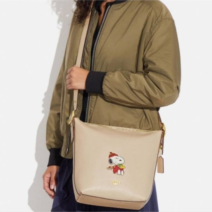 Coach Coach Peanuts Val Duffle With Snoopy Cuddle Motif Purse Bag | Grailed