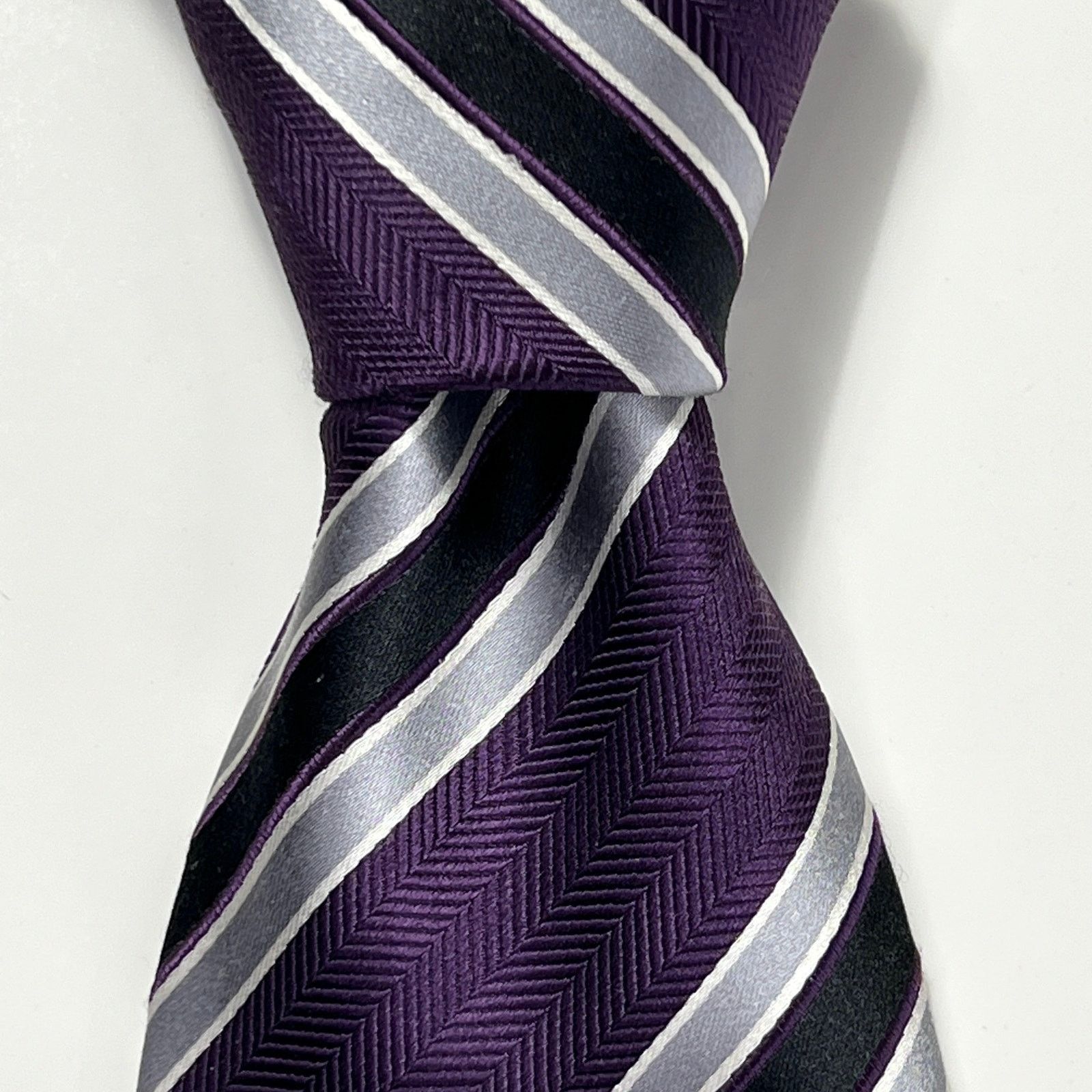 Donald Trump Donald Trump Signature Men's Necktie Purple Striped Silk ...