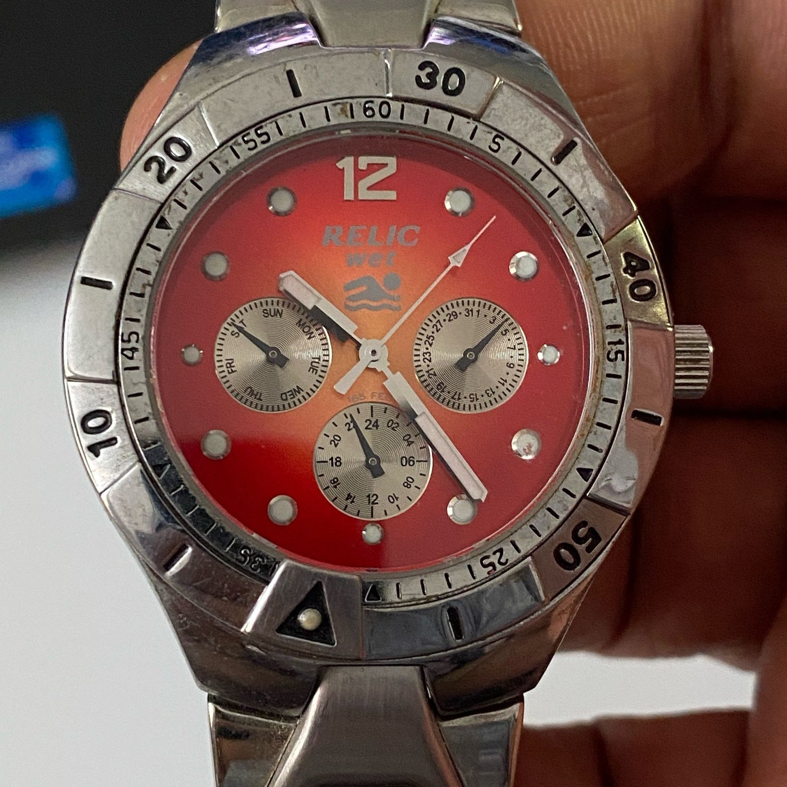 Relic Relic Wet Silver Tone Red Dial Chronograph Steel Watch | Grailed