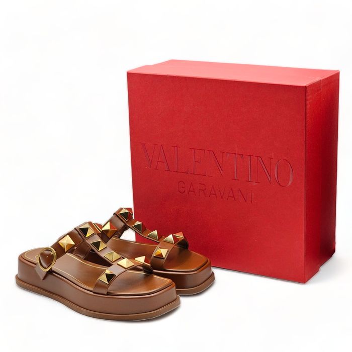 Valentino ROMAN STUD PLATFORM SLIDE - 9 | Grailed