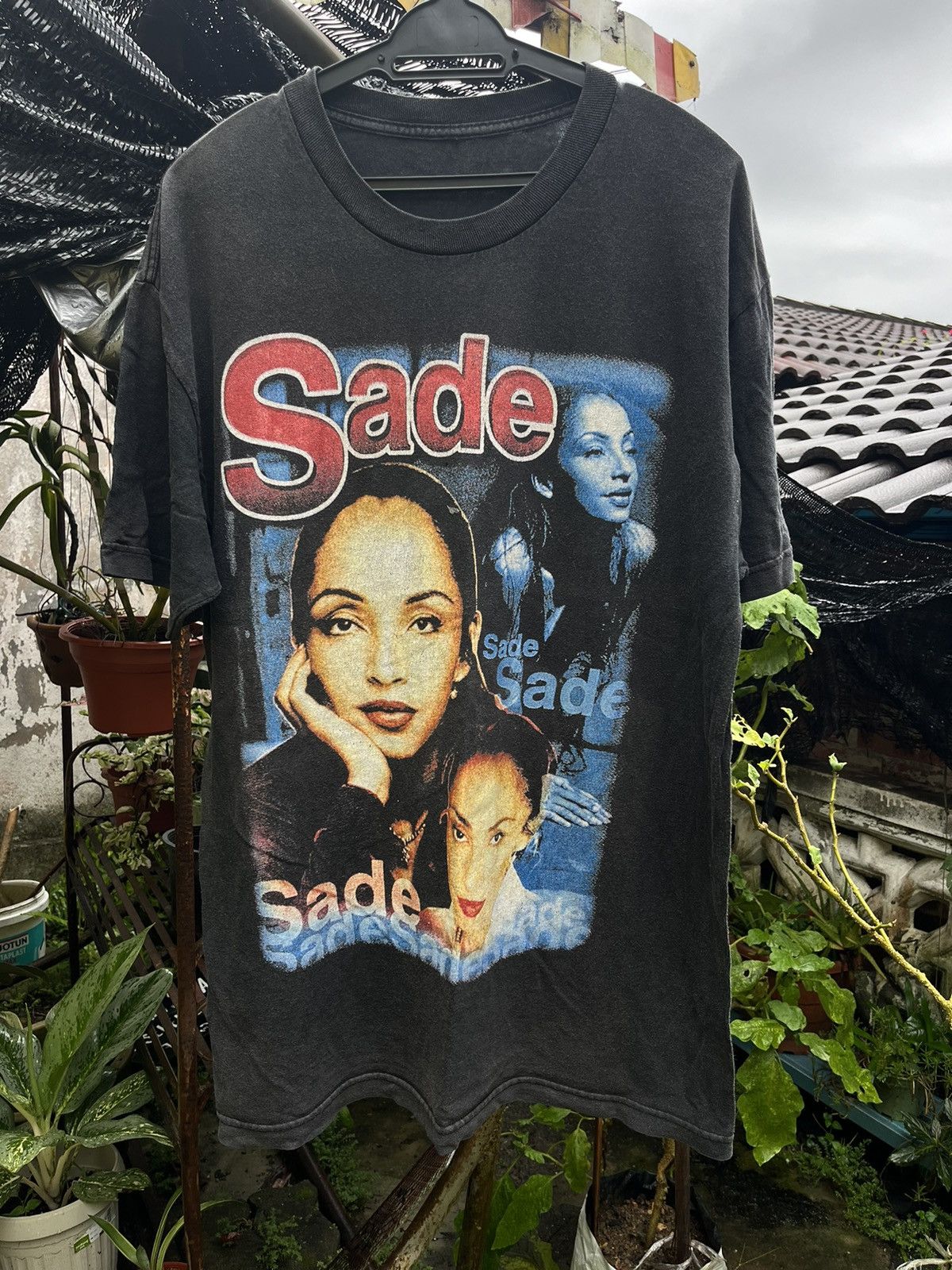 Band Tees × Tee Shirt × Vintage Sade 2001 Lovers Rock Tour T-Shirt ...