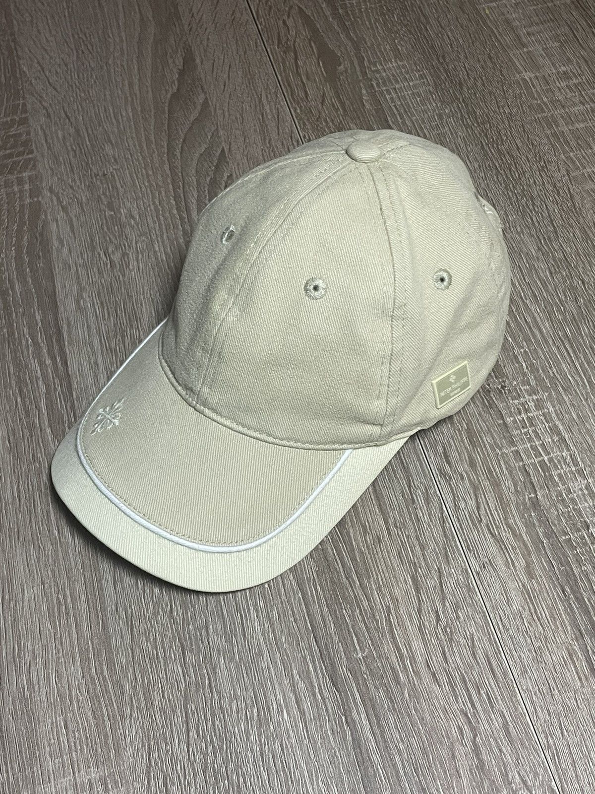 Designer × Luxury × Patek Philippe Patek Philippe Geneve Beige Cap Rare ...