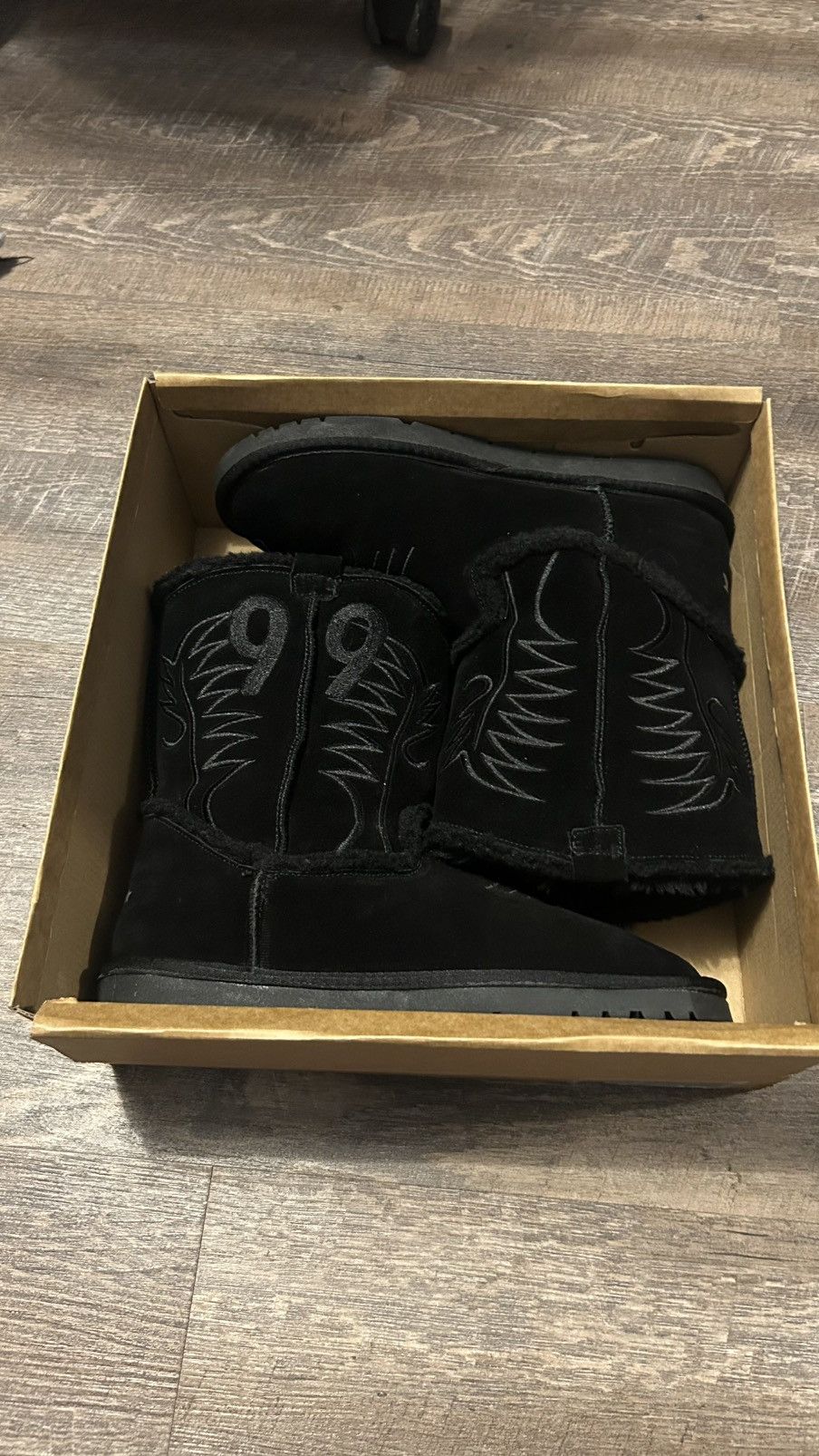 Streetwear Bazo 1199 Uggs | Grailed