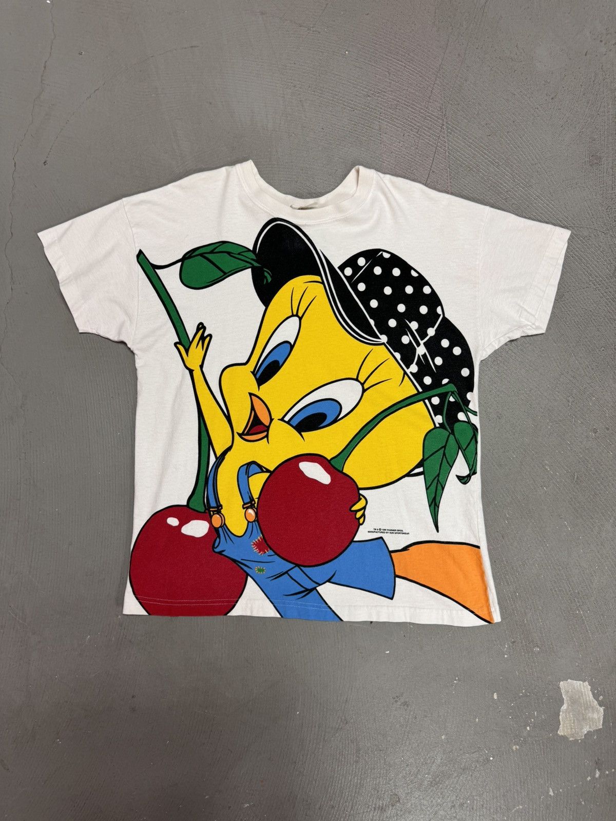Made In Usa × Streetwear × Vintage 1995 Looney Tunes Tweety Bird Cherry ...
