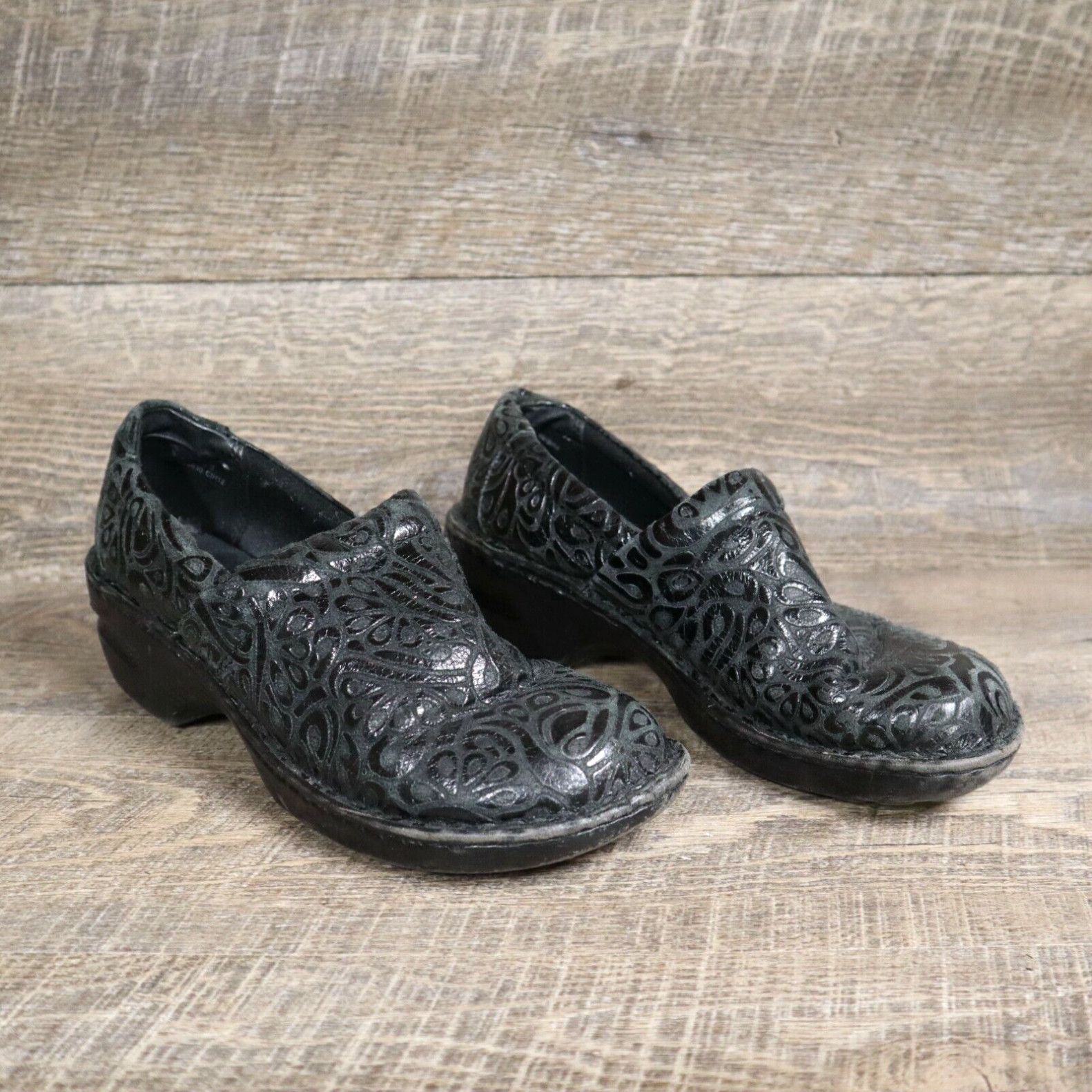 Born BOC Born Peggy Leather Clog Black Tooled Paisley Floral Shoe Women ...