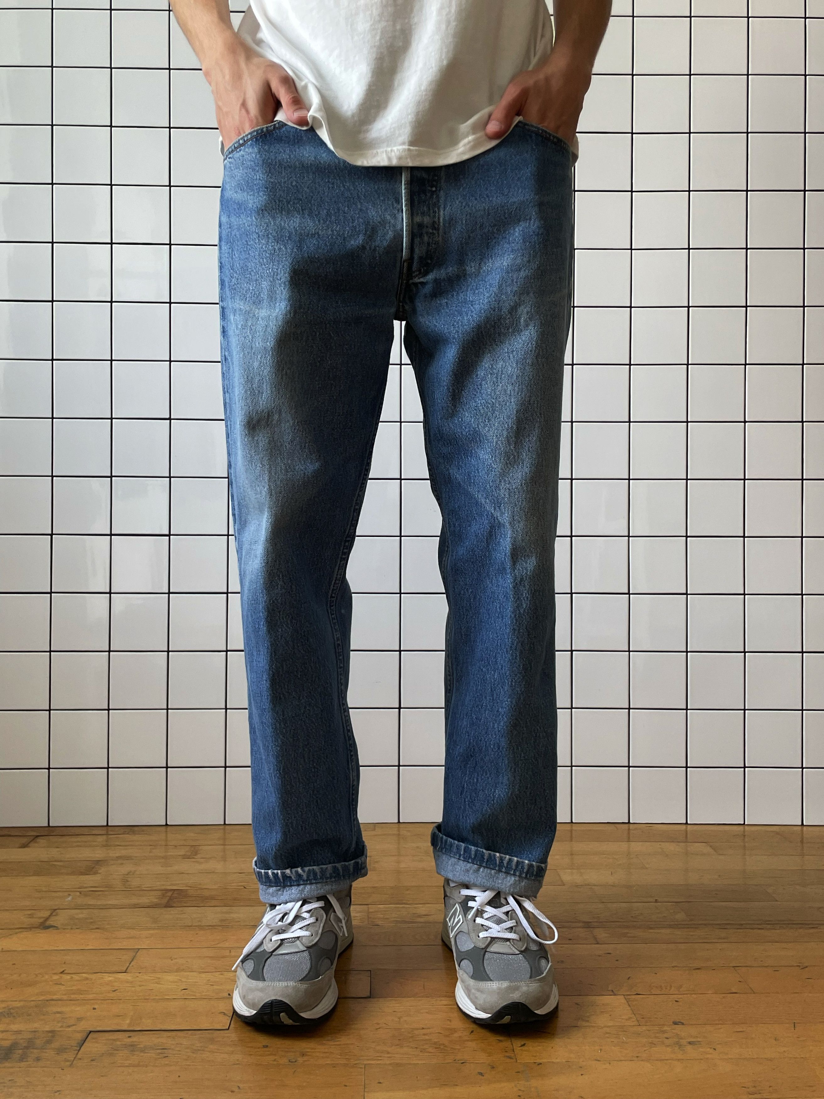 Vintage LEVIS 501 Jeans Vintage Wash Blue Denim 90s A8391 | Grailed