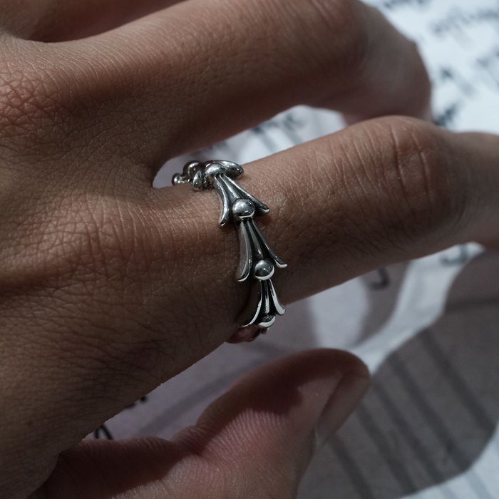 Chrome Hearts CHROME HEARTS CROSS TAIL BAND RING | Grailed