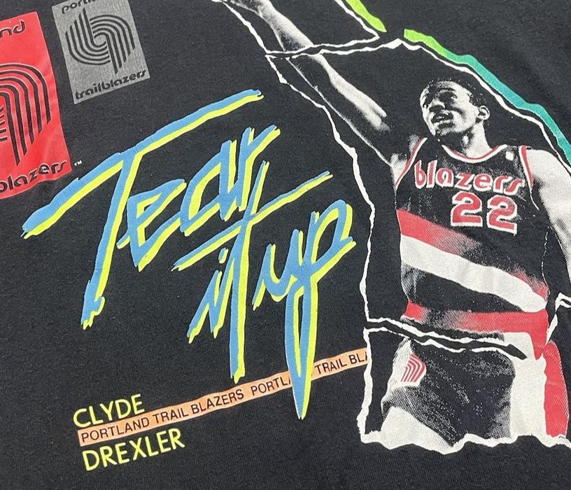 Vintage 1990 Clyde Drexler by Magic Johnson T’s vintage graphic nba ...