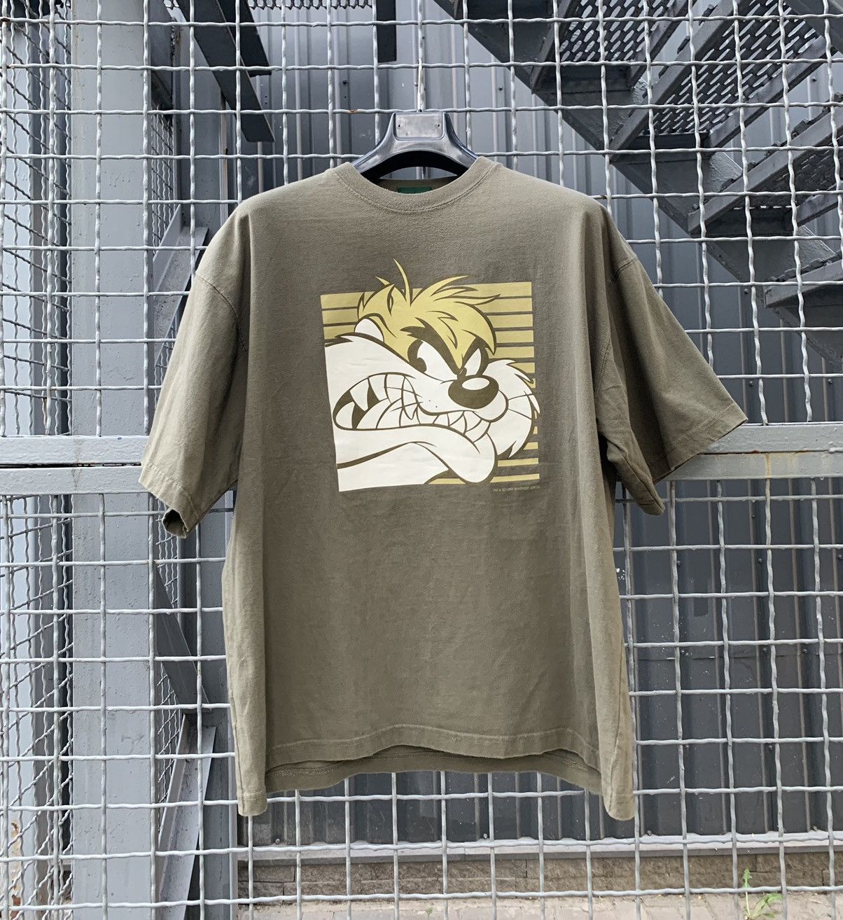 Vintage Vintage 1999 Warner Bros Looney Tunes Tazz Shirt | Grailed