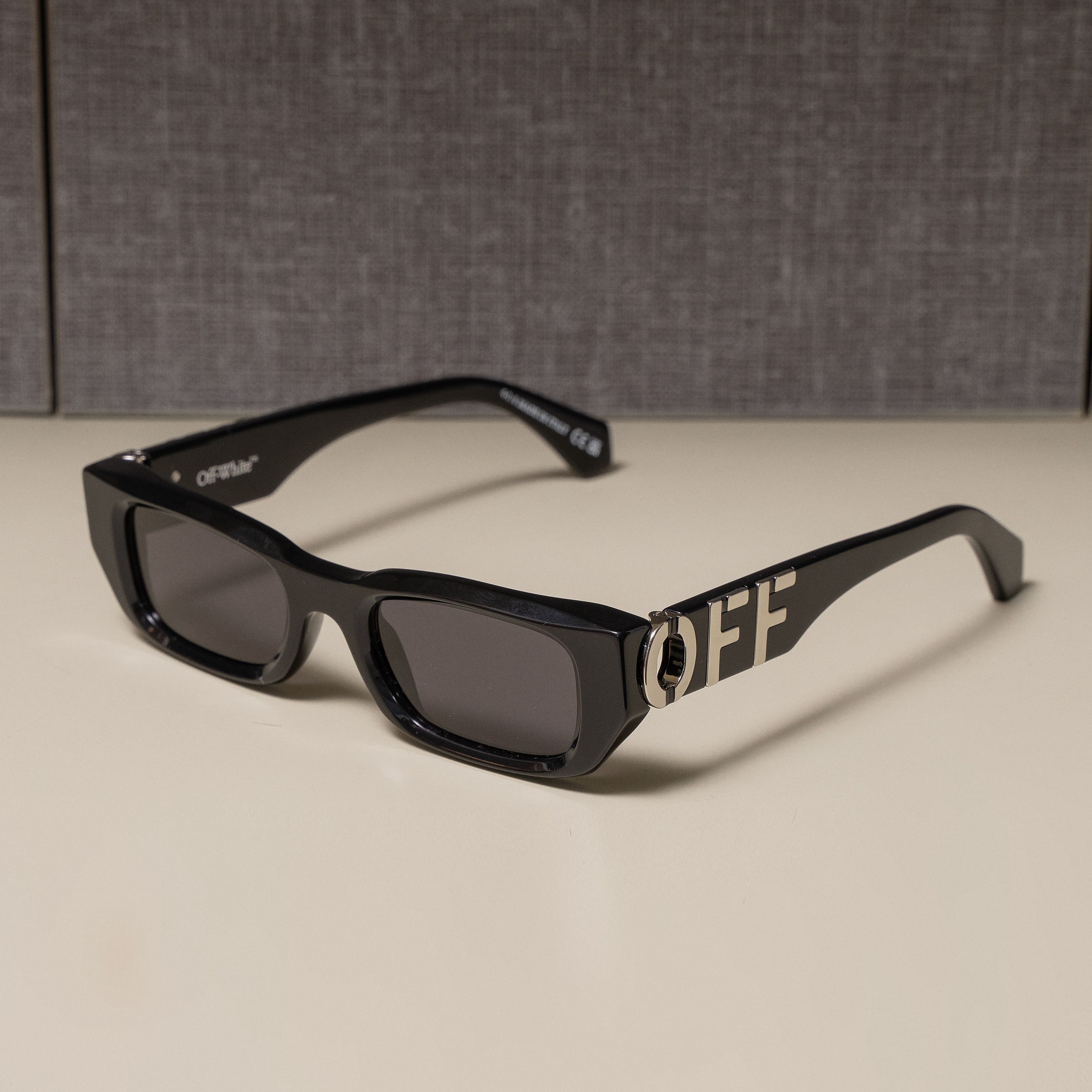 Off-White OFF WHITE Fillmore Rectangular Frame Sunglasses BLACK | Grailed