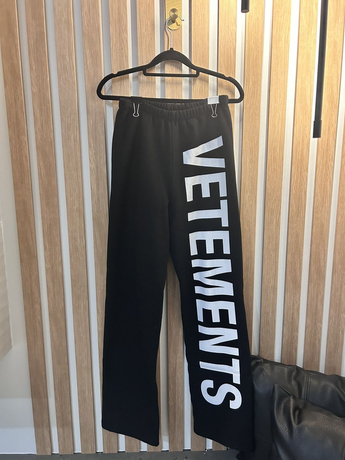 Vetements Vetements Logo sweatpants | Grailed