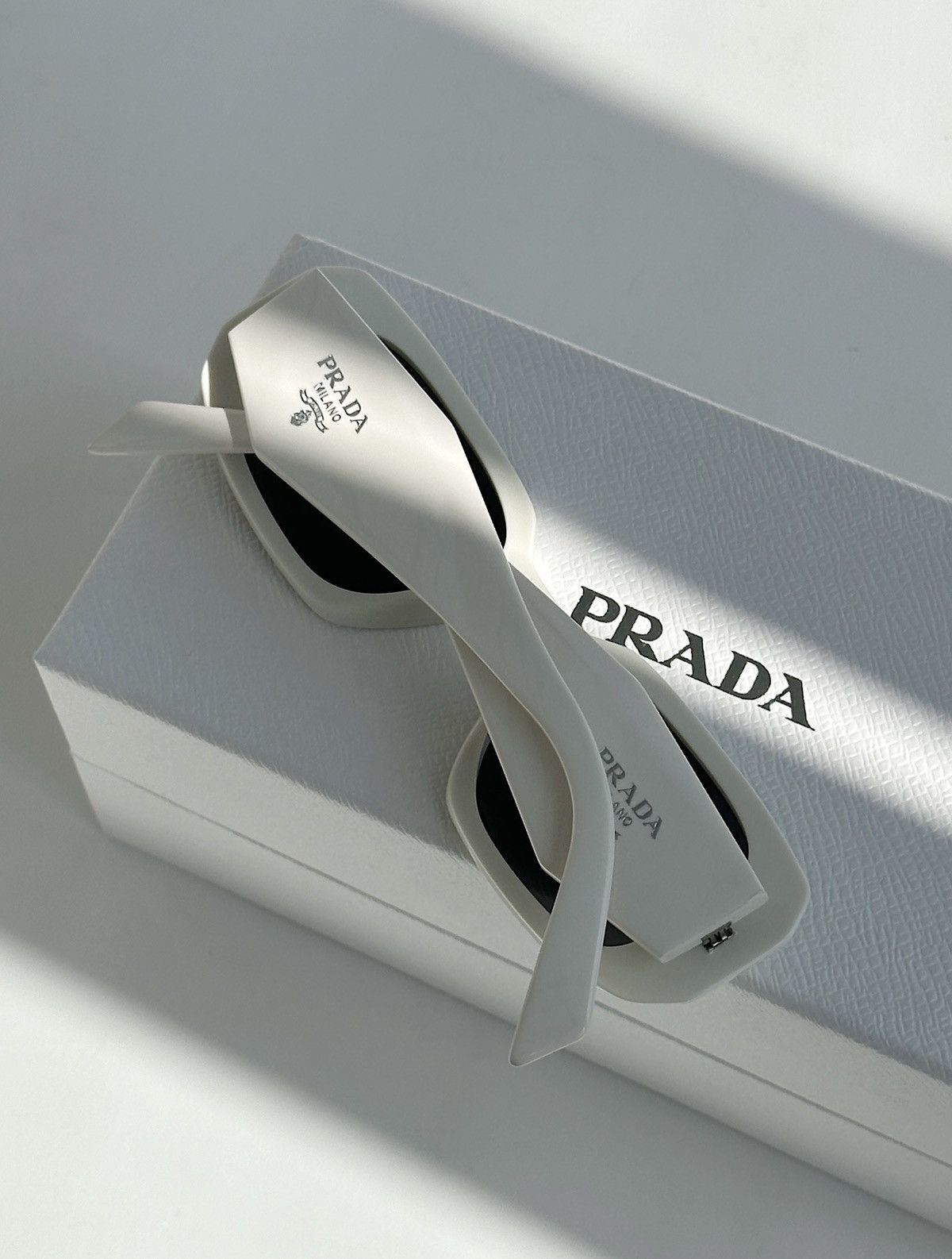 Raf Simons PRADA 2023 Runway Sunglasses SPR17W logo symbole rap punk ...