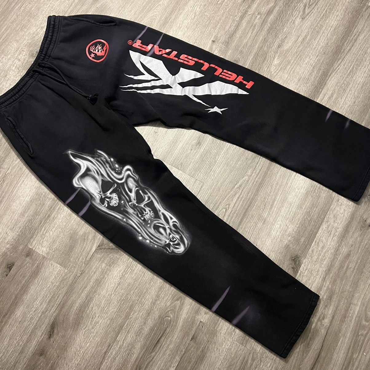 HELLSTAR Hellstar Airbrushed Flare Sweatpants | Grailed