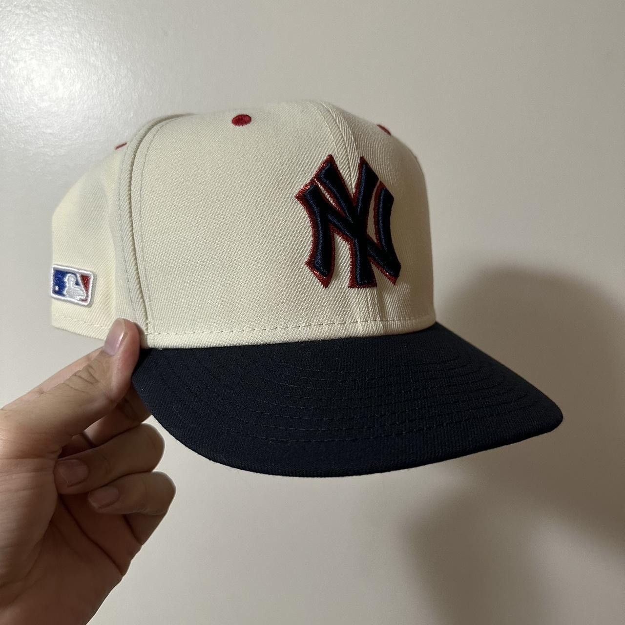 New Era New York Yankee’s Side Batty Fitted. | Grailed