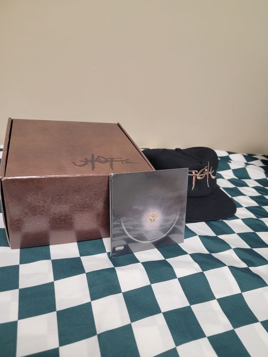 Travis Scott UTOPIA BOX SET | Grailed