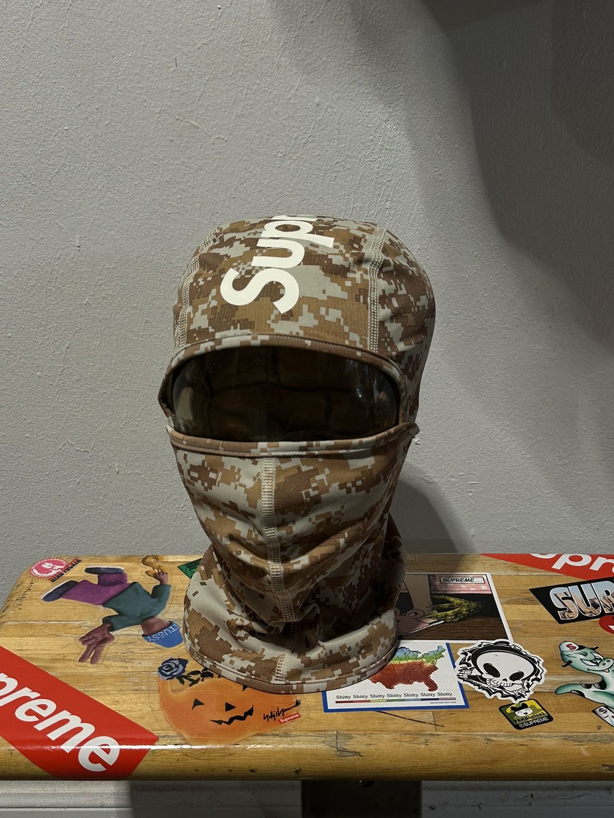 Supreme (Tan)Supreme Heat Reactive Digi Camo Balaclava | Grailed