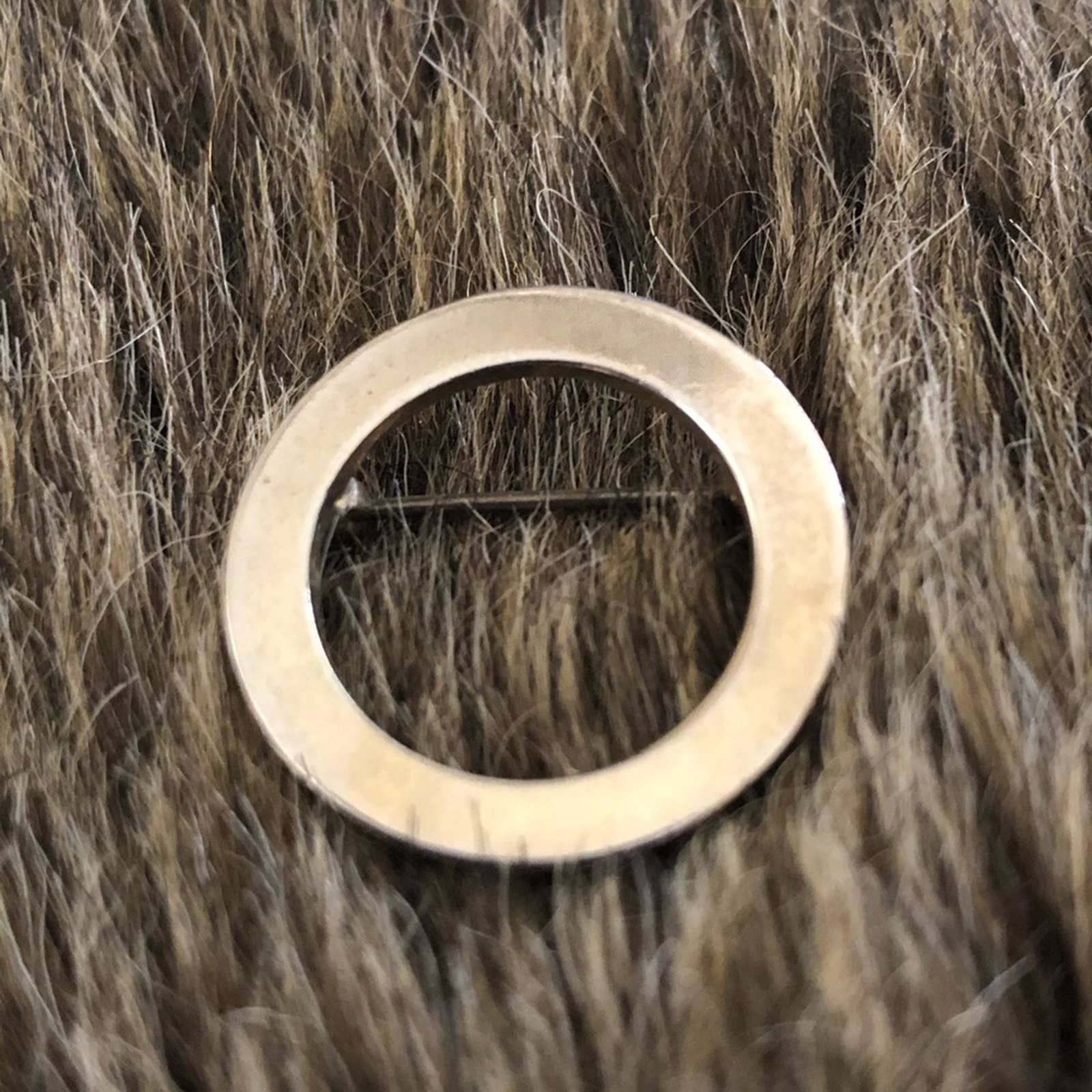 Vintage Vintage 70s-80s gold tone mini scarf brooch pin | Grailed
