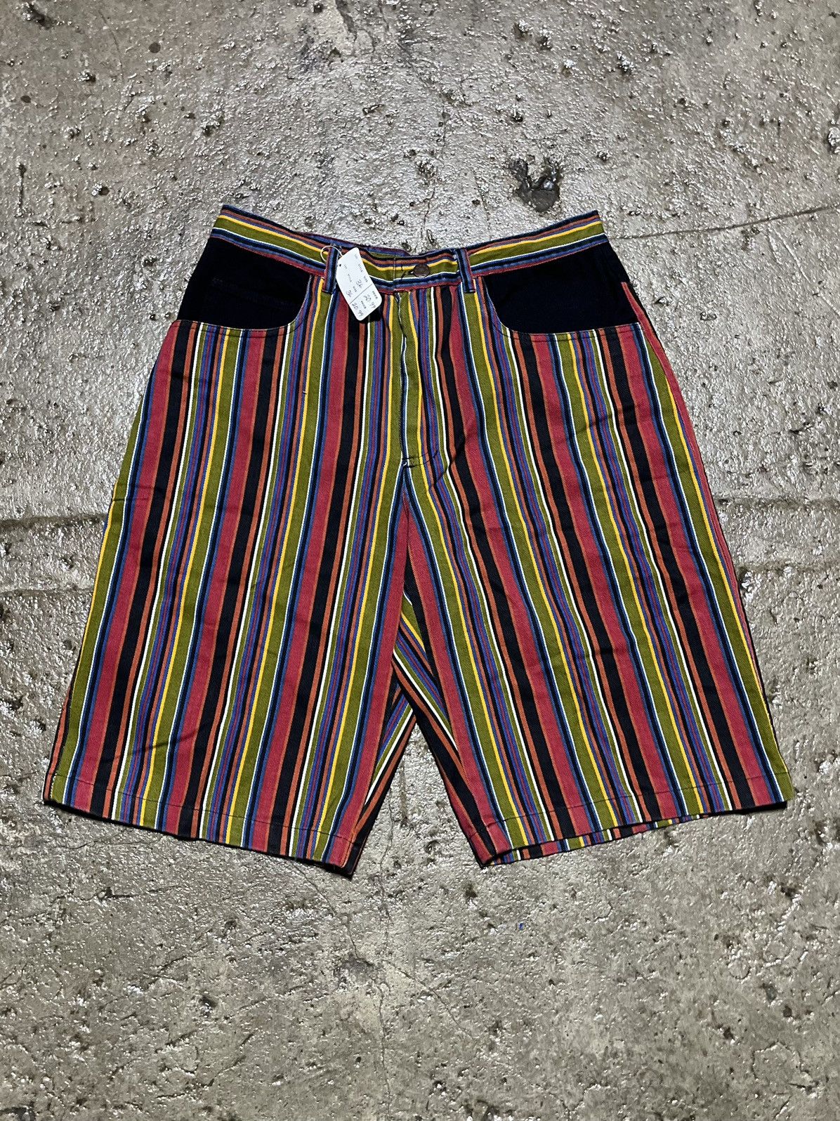 Cross Colours × Streetwear × Vintage Crazy Vintage Cross Colours Style ...
