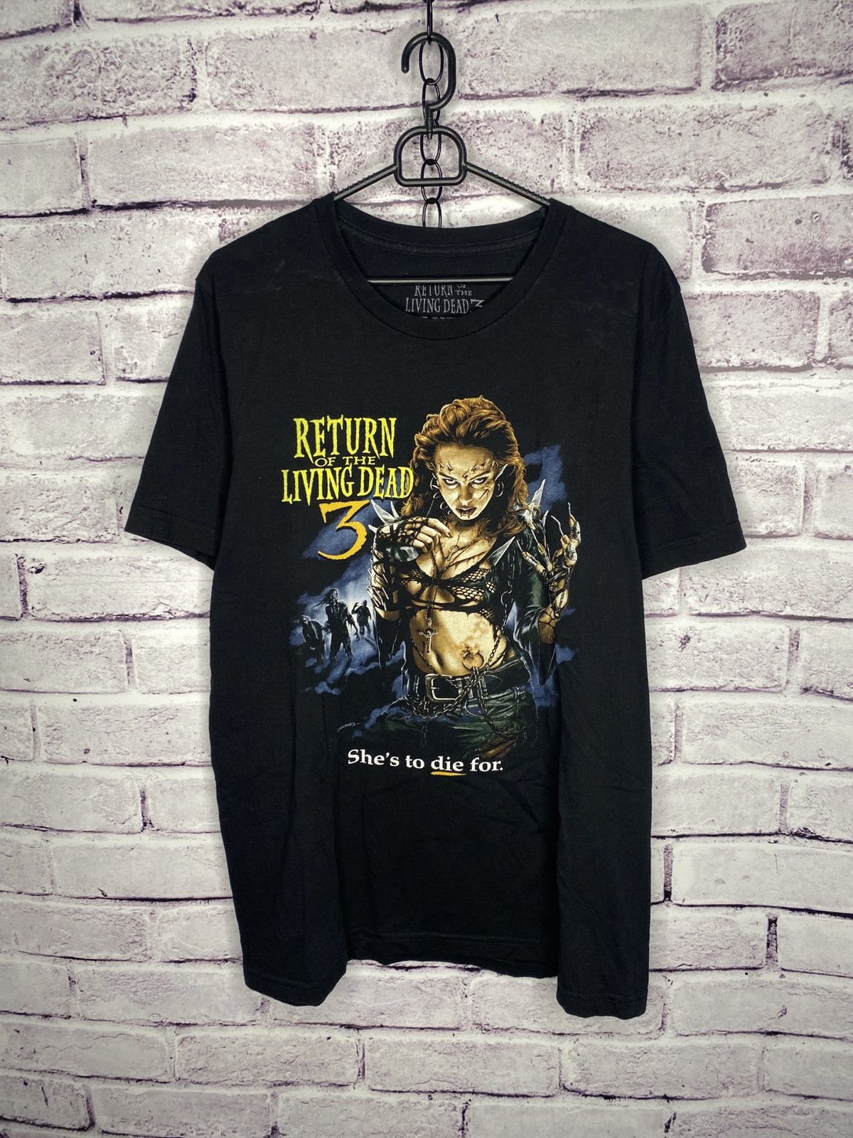 Movie × Streetwear × Vintage MENS Return Of The Living Dead 3 retro T ...