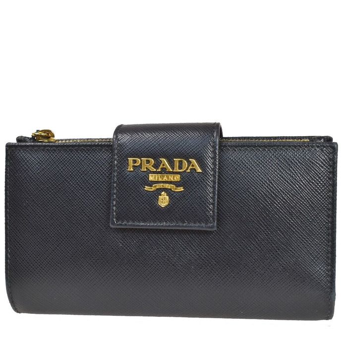 Prada Prada wallet | Grailed