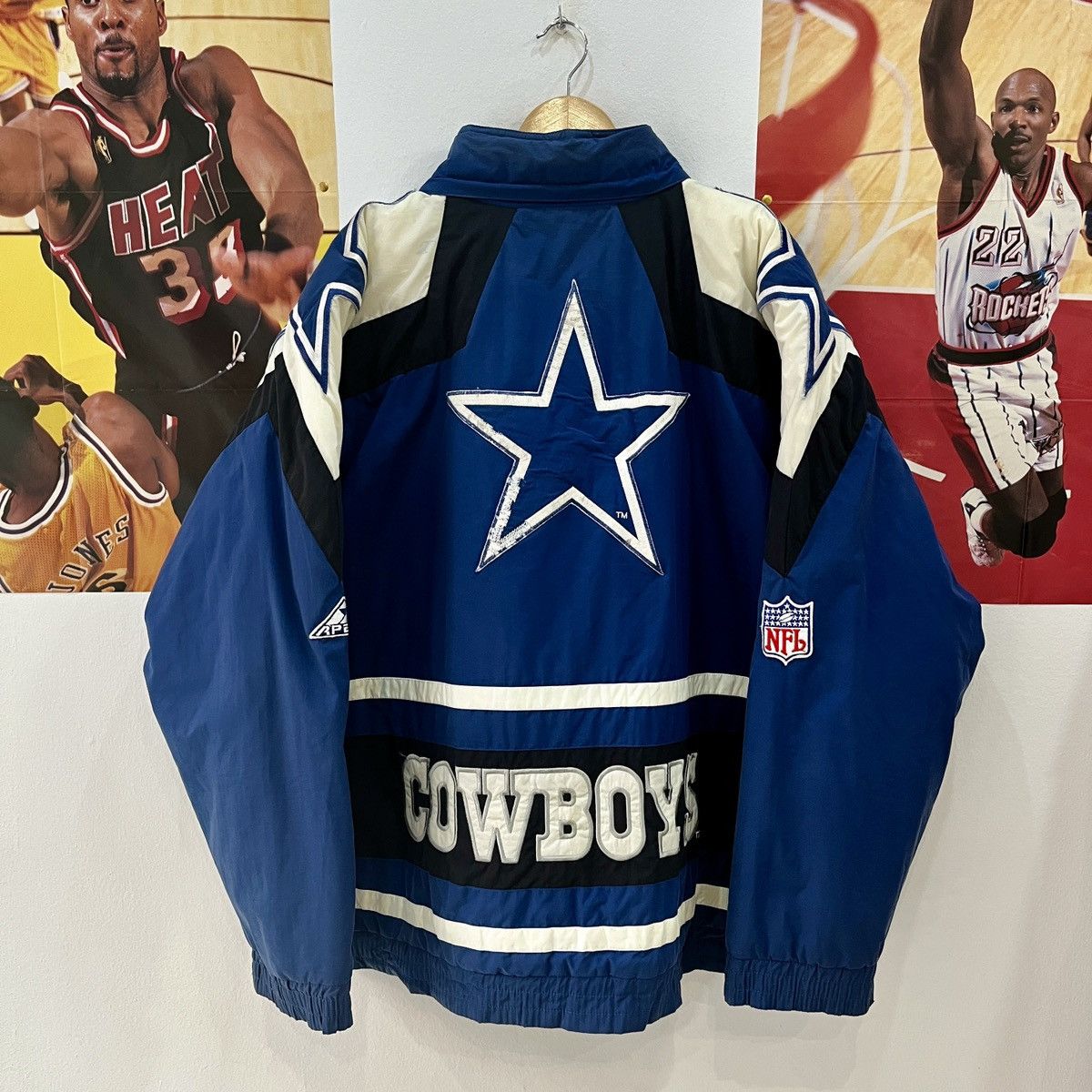 Apex One × NFL × Pro Line Vintage Dallas Cowboys 90’s Apex One Puffer ...